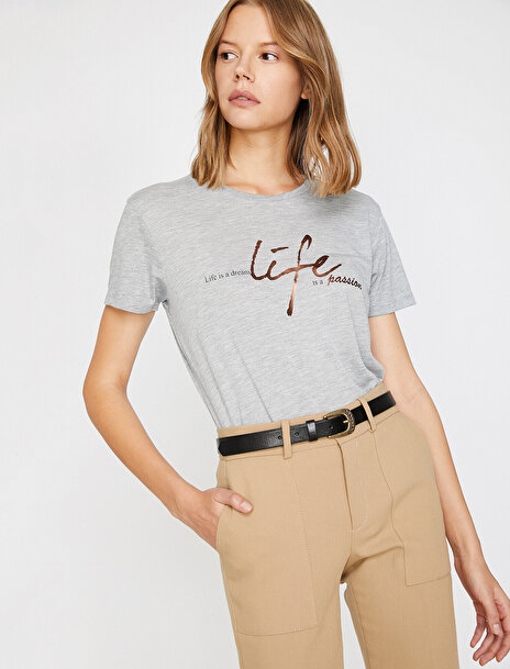 Koton Kadın Varak Yazı Baskılı Bisikler Yaka Standart Kalıp Tişört