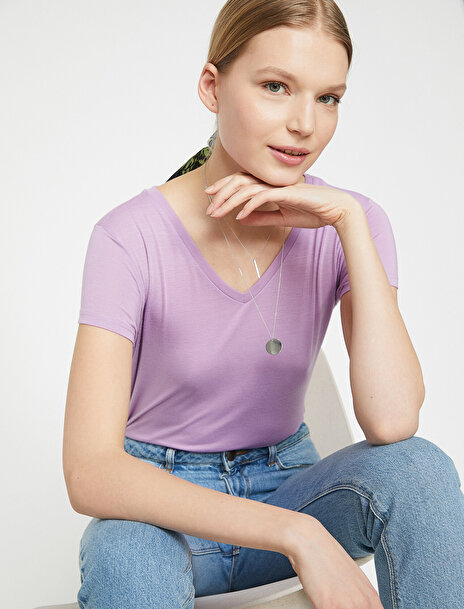 Koton Kadın Standart Kesim V Yaka Basic Tişört