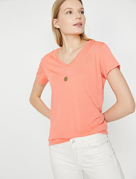 Koton Kadın Standart Kesim V Yaka Basic Tişört