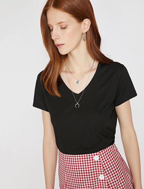 Koton Kadın Standart Kesim V Yaka Basic Tişört