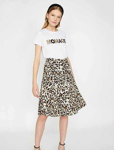 Koton Kadın Boncuk Yazı Baskılı Bisiklet Yaka Standart Kalıp Tişört Koton Kadın Boncuk Yazı Baskılı Bisiklet Yaka Standart Kalıp Tişört