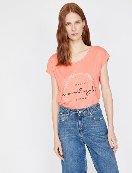 Koton Kadın Yazı Baskılı Bisiklet Yaka Standart Kalıp Tişört