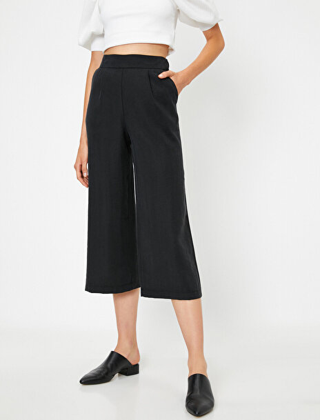 Koton Kadın Kısa Paça Pilili Pantolon