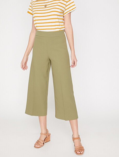 Koton Kadın Kısa Geniş Kesim Pantolon