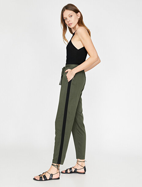 Koton Kadın Bağcıklı Şerit Detaylı Pantolon