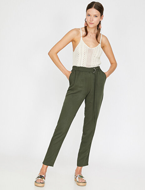 Koton Kadın Kemer Detaylı Havuç Kesim Pantalon Koton Kadın Kemer Detaylı Havuç Kesim Pantalon