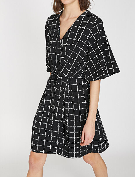 Koton Kadın Kareli Elbise