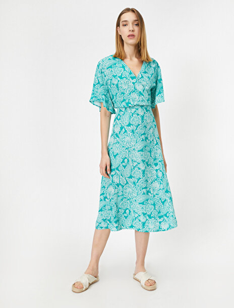 Koton Kadın V Yaka Kısa Kollu Desenli Midi Elbise