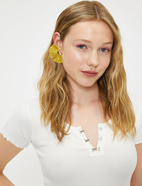 Koton Kadın Yaka Detaylı Fitilli Kısa Kol Tişört Koton Kadın Yaka Detaylı Fitilli Kısa Kol Tişört