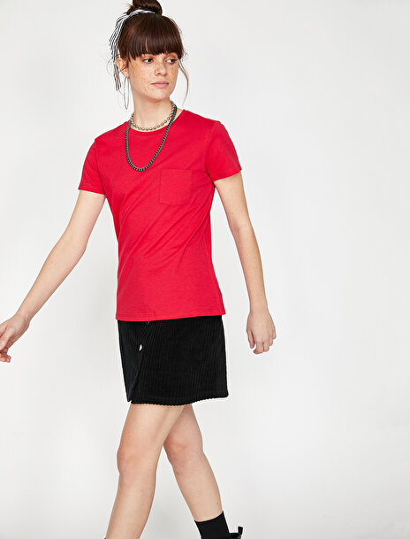 Koton Kadın Bisiklet Yaka Cepli Basic Kısa Kol Tişört Koton Kadın Bisiklet Yaka Cepli Basic Kısa Kol Tişört