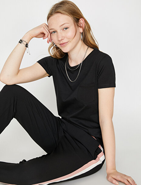 Koton Kadın Bisiklet Yaka Cepli Basic Kısa Kol Tişört Koton Kadın Bisiklet Yaka Cepli Basic Kısa Kol Tişört