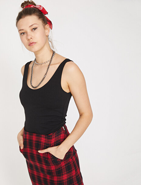 Koton Kadın Oyuk Yaka Atlet