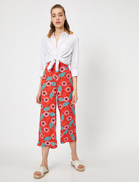 Koton Ole Genç Kız Normal Bel Desenli Kısa Paça Pantolon