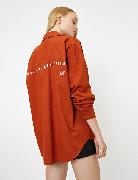 Koton Kadın Yazılı Baskılı Sırt Detaylı Uzun Kollu Gömlek