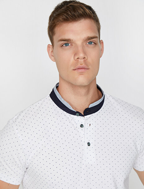 Koton Erkek Hakim Yaka Puantiye Desenli Pike Kumaş Slim Fit Tişört