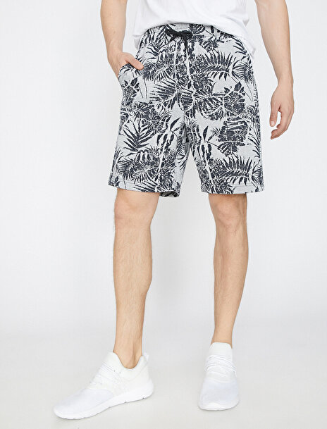 Koton Erkek Desenli Kumaş Cep Detaylı Beli Bağlamalı Şort