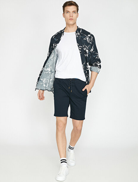 Koton Erkek Beli Bağcıklı Lastikli Dar Fit Şort