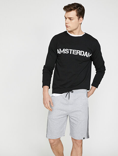 Koton Erkek Yanları Şeritli Çizgili Cep Detaylı Beli Bağlamalı Şort Koton Erkek Yanları Şeritli Çizgili Cep Detaylı Beli Bağlamalı Şort