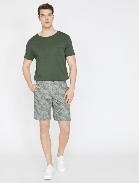Koton Erkek Cep Detaylı Desenli Skinny Fit Şort Koton Erkek Cep Detaylı Desenli Skinny Fit Şort