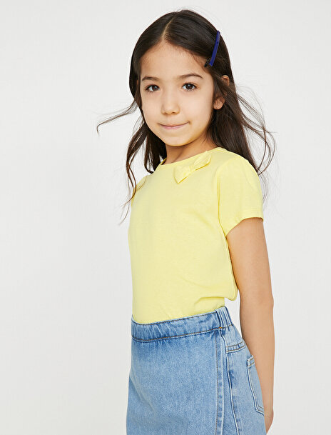 Koton Kız Çocuk Yumuşak Pamuklu Fiyonklu Bisiklet Yaka Kısa Kollu Tişört