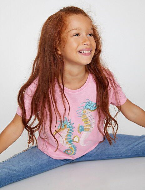 Koton Kız Çocuk Pamuklu Yumuşak Pullu Bisiklet Yaka Kısa Kollu Tişört