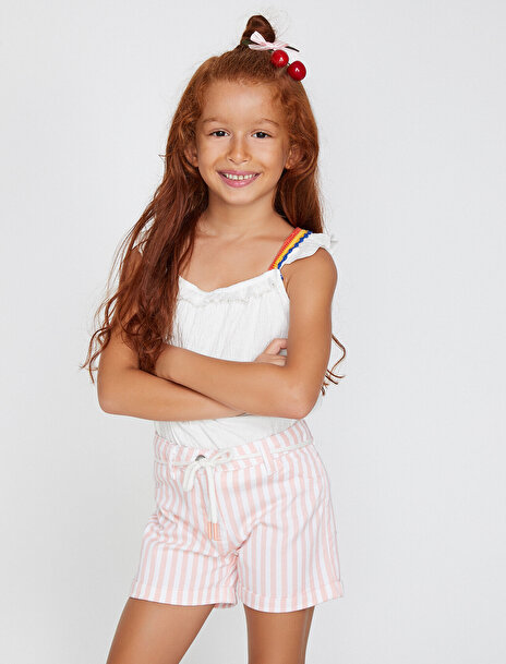 Koton Kız Çocuk Çizgili Esnek Pantolon Kumaşından İp Kemerli Orta Bel Kısa Şort