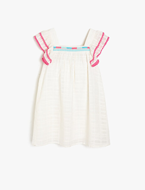 Koton Kız Çocuk Dokulu Kumaştan İşlemeli Kolu İki Kat Fırfırlı Bol Kesim Orta Boy Elbise