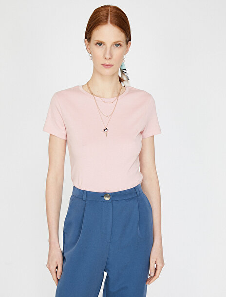 Koton Kadın Bisiklet Yaka Dar Kesim Basic Tişört