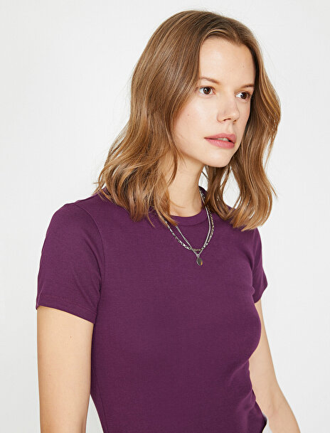 Koton Kadın Bisiklet Yaka Dar Kesim Basic Tişört