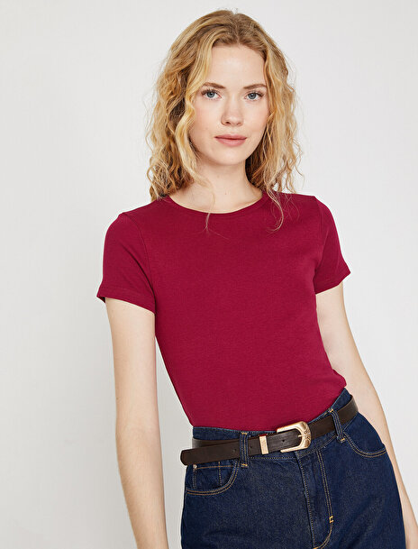 Koton Kadın Bisiklet Yaka Dar Kesim Basic Tişört