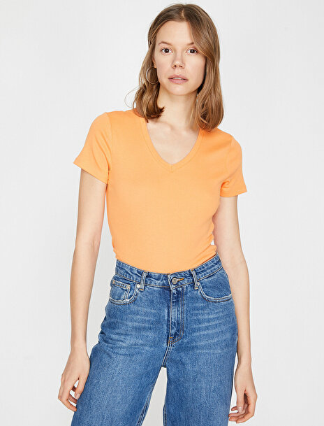 Koton Kadın V Yaka Dar Kesim Basic Tişört