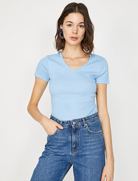 Koton Kadın V Yaka Dar Kesim Basic Tişört