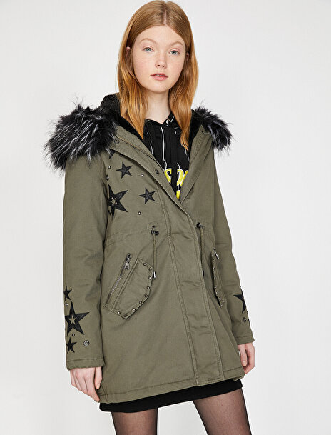 Koton Kadın Suni Kürk Detaylı Kaban Koton Kadın Suni Kürk Detaylı Kaban